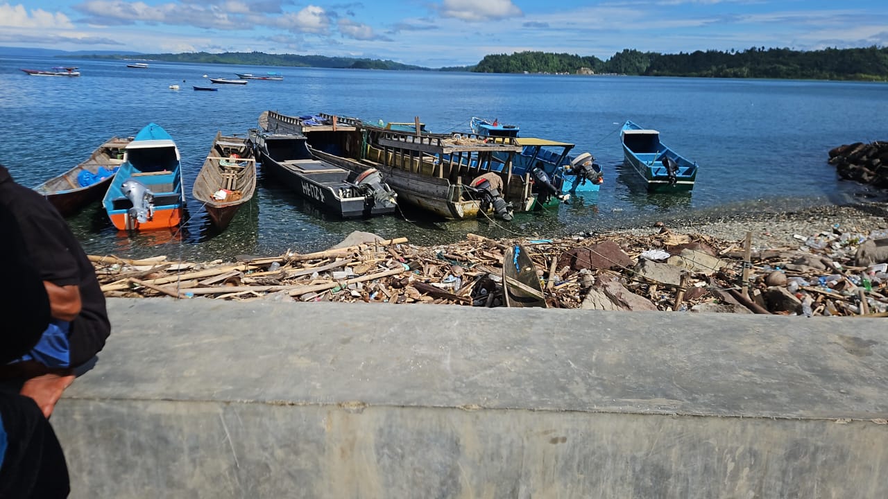 Hambat Pekerjaan, Kontraktor Minta Tertibkan Aktivitas Bongkar Muat di ...